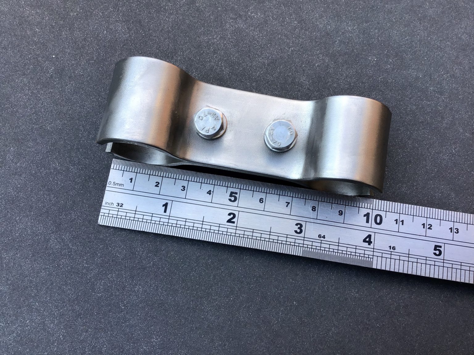 Twin 25mm Pipe Clamp Bracket 25mm OD Double Pipes TW2530